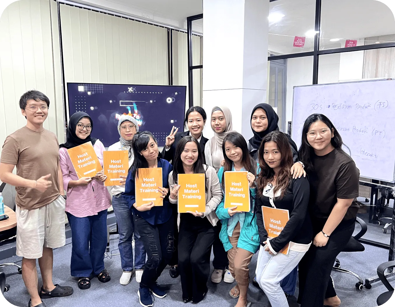 F-Commerce has a complete TikTok training session and service capability